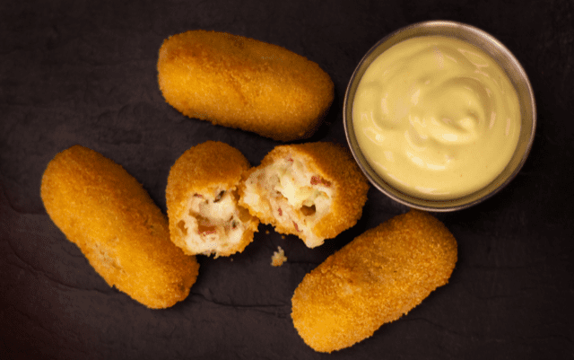 Welsh leek, bacon and cheese croquettes - McCain Foodservice