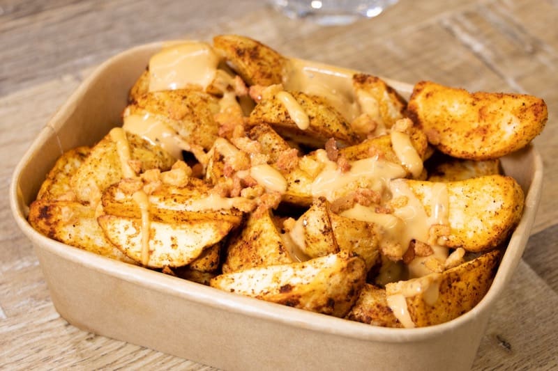 Americana (not)bacon wedges to go - McCain Foodservice